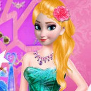 Play Elsa's New Dressing Room Games at Friv3play.net